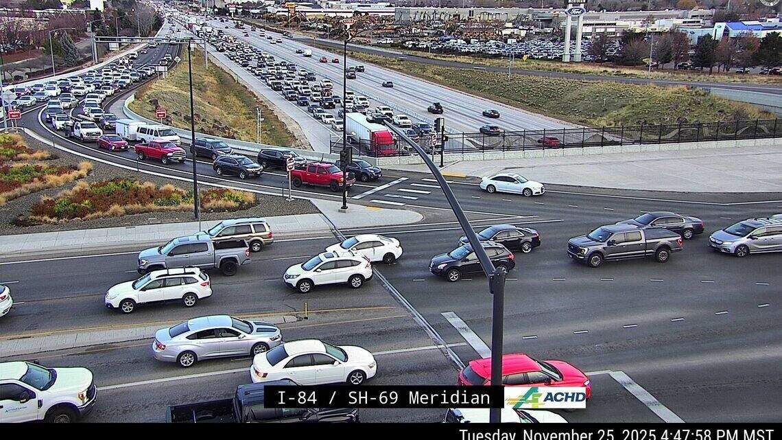 Traffic backs up on I-84 west of Boise Tuesday afternoon | Idaho Statesman